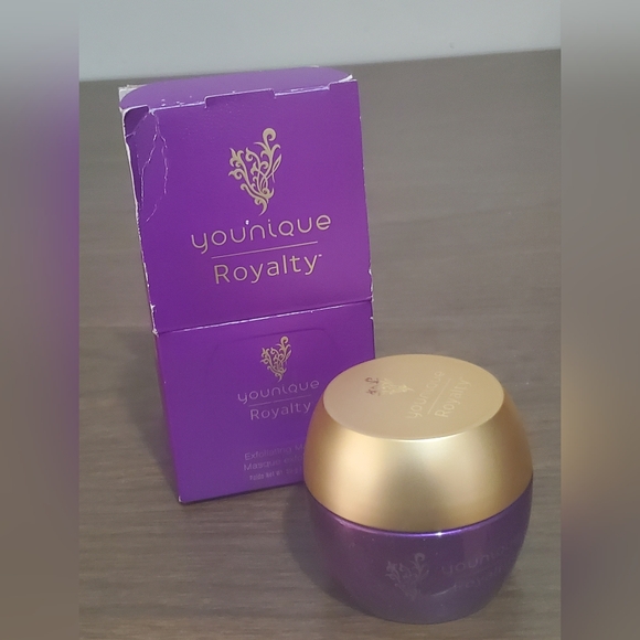 Younique | Skincare | Younique Royalty Brightening Mask Nib By Younique ...